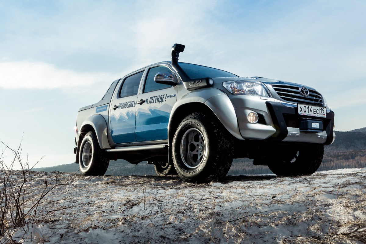 Toyota Hilux AT35 от Arctic Trucks в наличии. Полный НДС